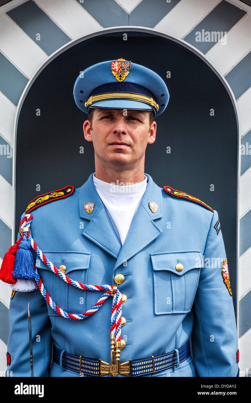 Sentry prague castle hi-res stock photography and images - Alamy