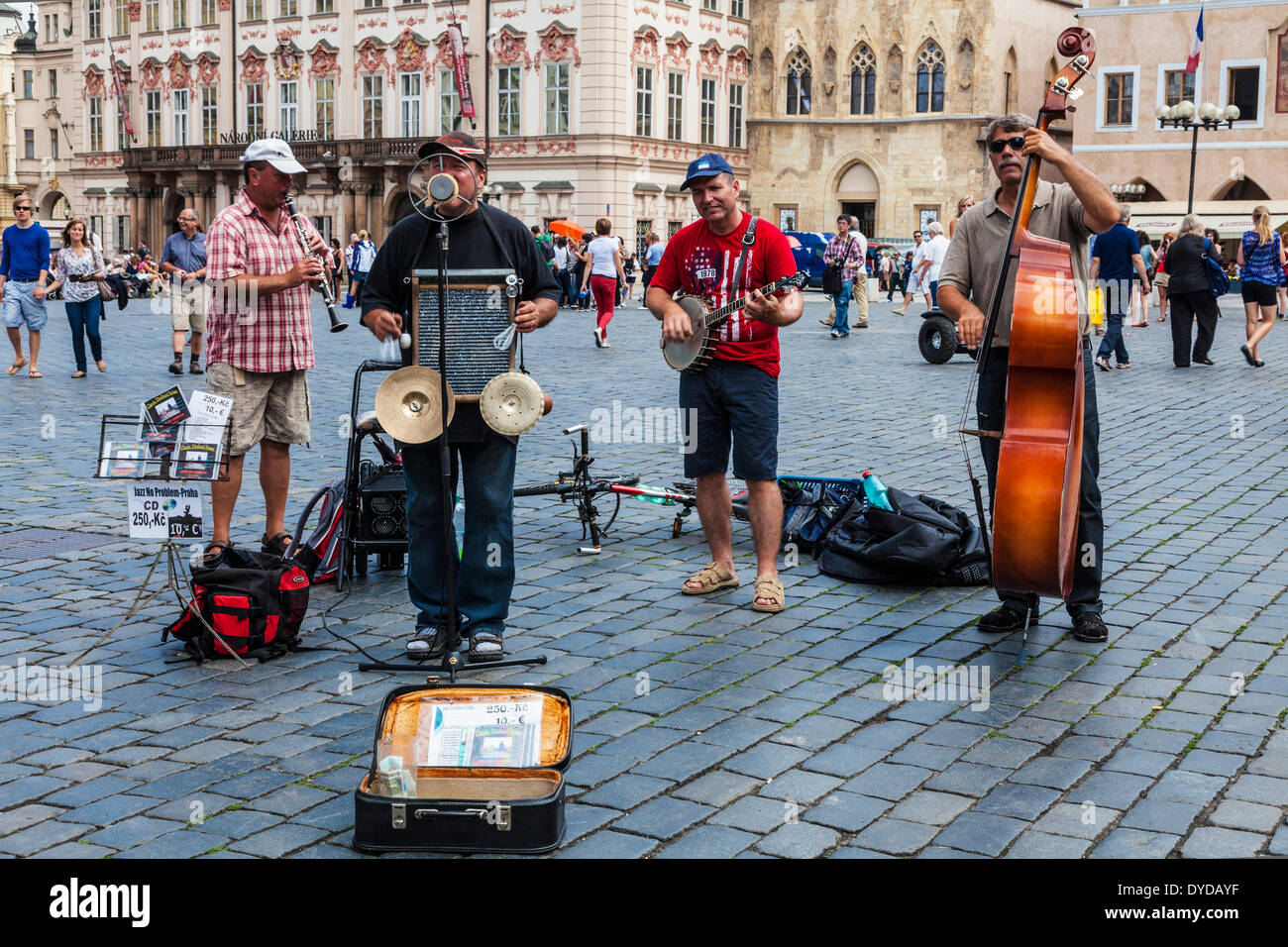Historical street musicians hi-res stock photography and images - Alamy