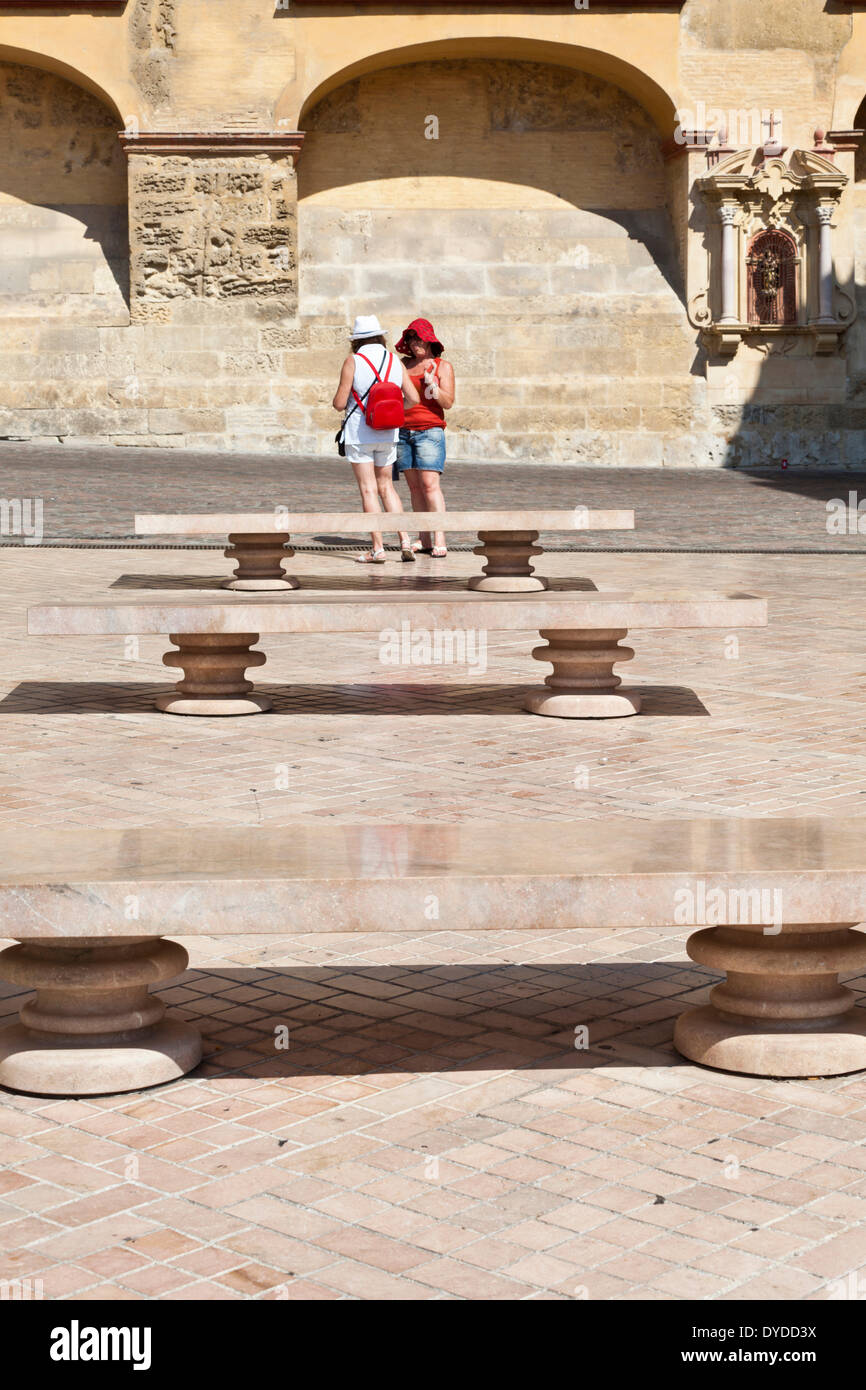 Conversation in spain hi-res stock photography and images - Alamy