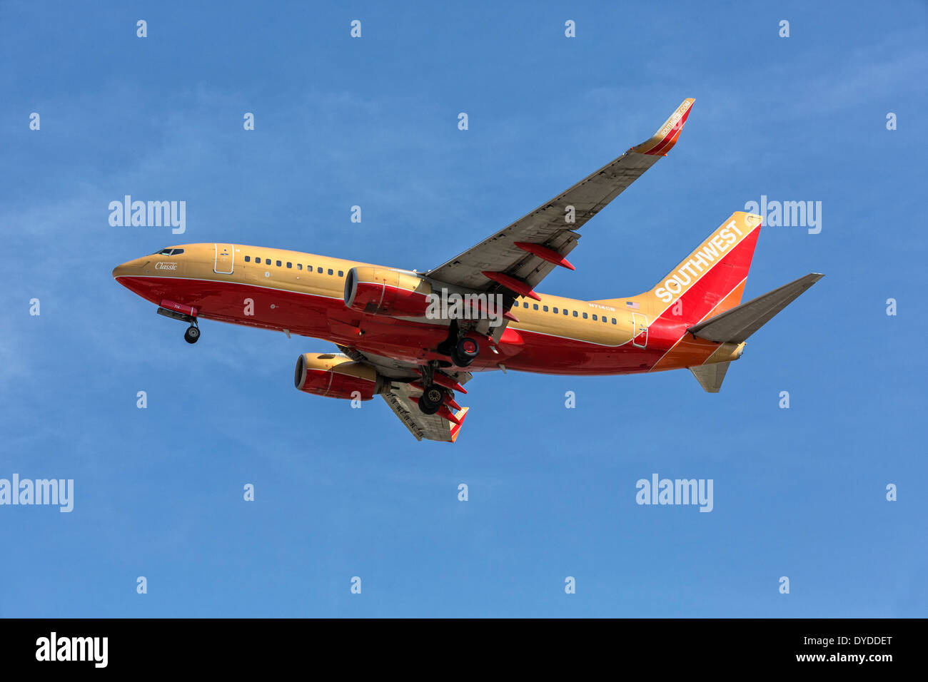 737 Classic High Resolution Stock Photography and Images - Alamy