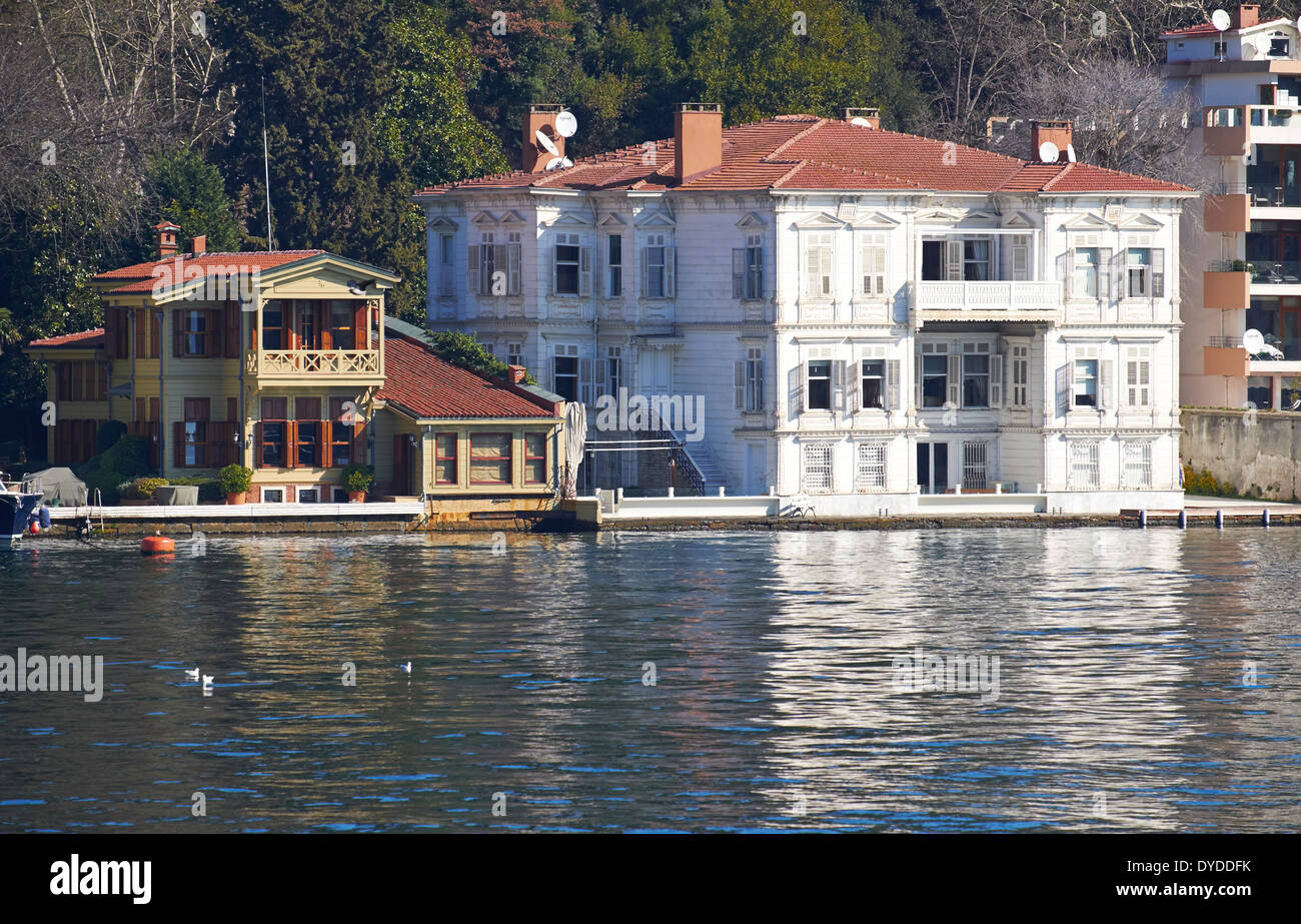 Bosphorus and mansions of istanbul hi-res stock photography and images ...