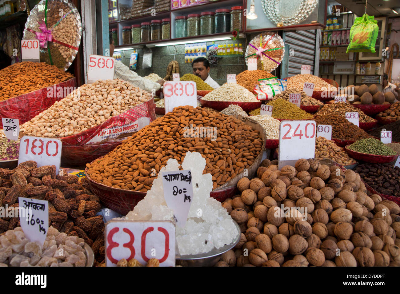 Selling nuts hi-res stock photography and images - Alamy