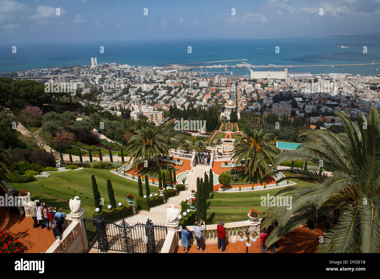 View of haifa and the bahai gardens hi-res stock photography and images ...