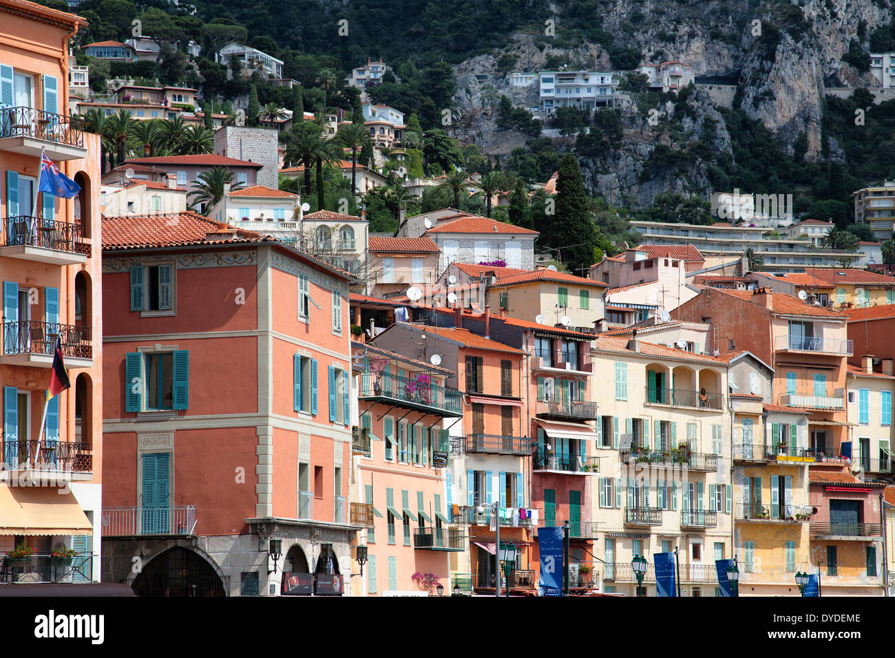French apartments hi-res stock photography and images - Alamy