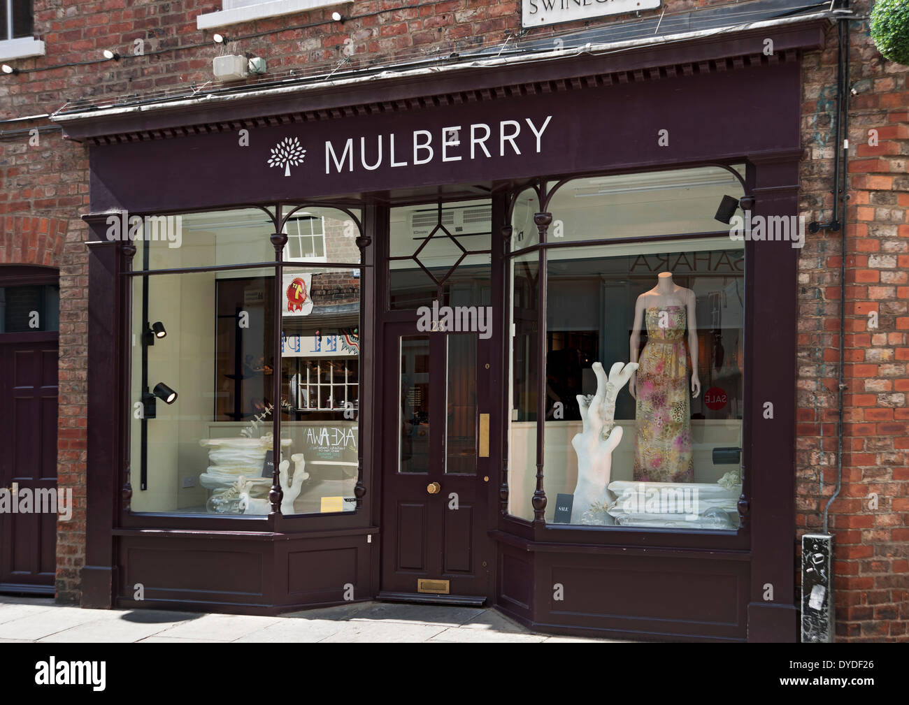 Mulberry store shopping centre hi-res stock photography and images - Alamy