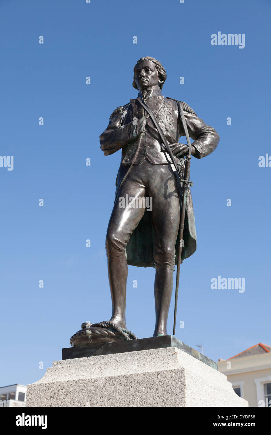 Horatio nelson statue hi-res stock photography and images - Alamy