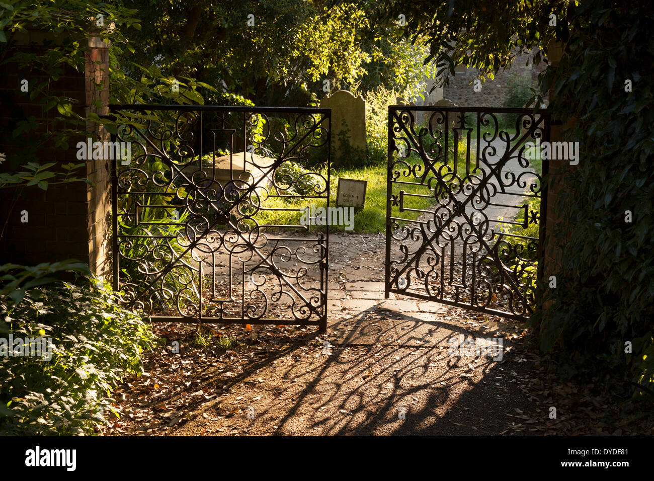 Open wrought iron gate hi-res stock photography and images - Alamy