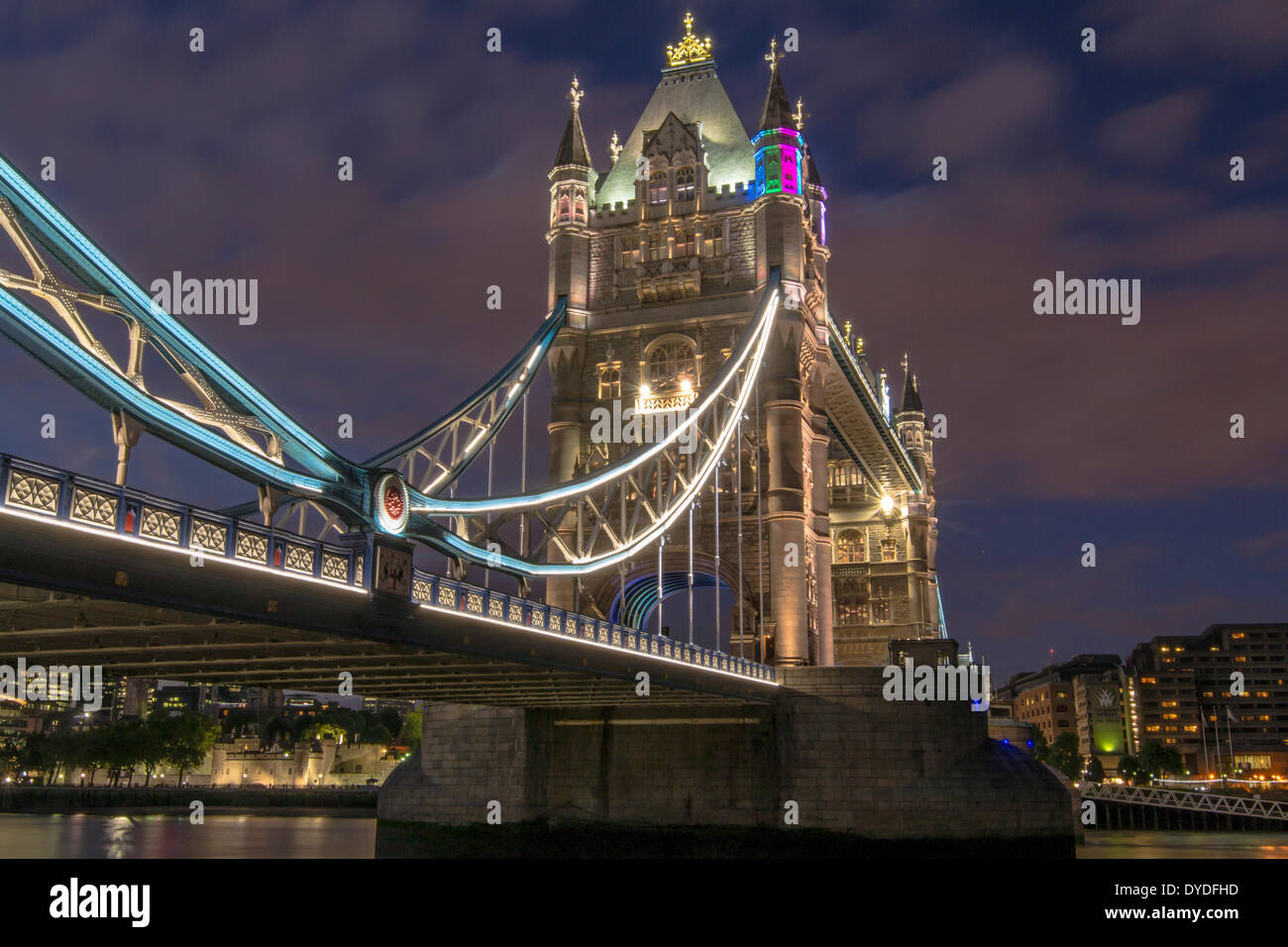 Tower bridge sunset hi-res stock photography and images - Alamy