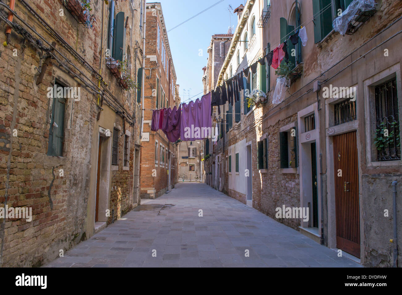 Local street view hi-res stock photography and images - Alamy