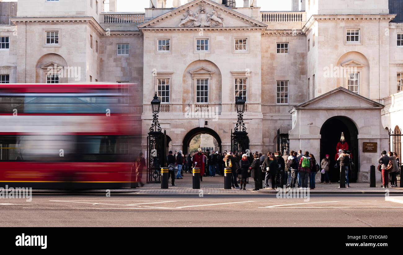 A London bus passes Horse Guards Parade Stock Photo - Alamy