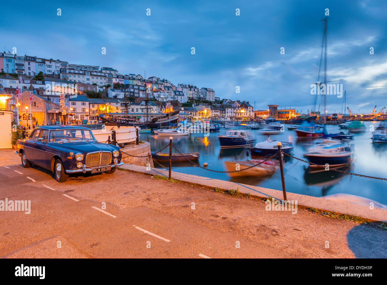 Brixham devon harbour fishing boats boats hi-res stock photography and ...