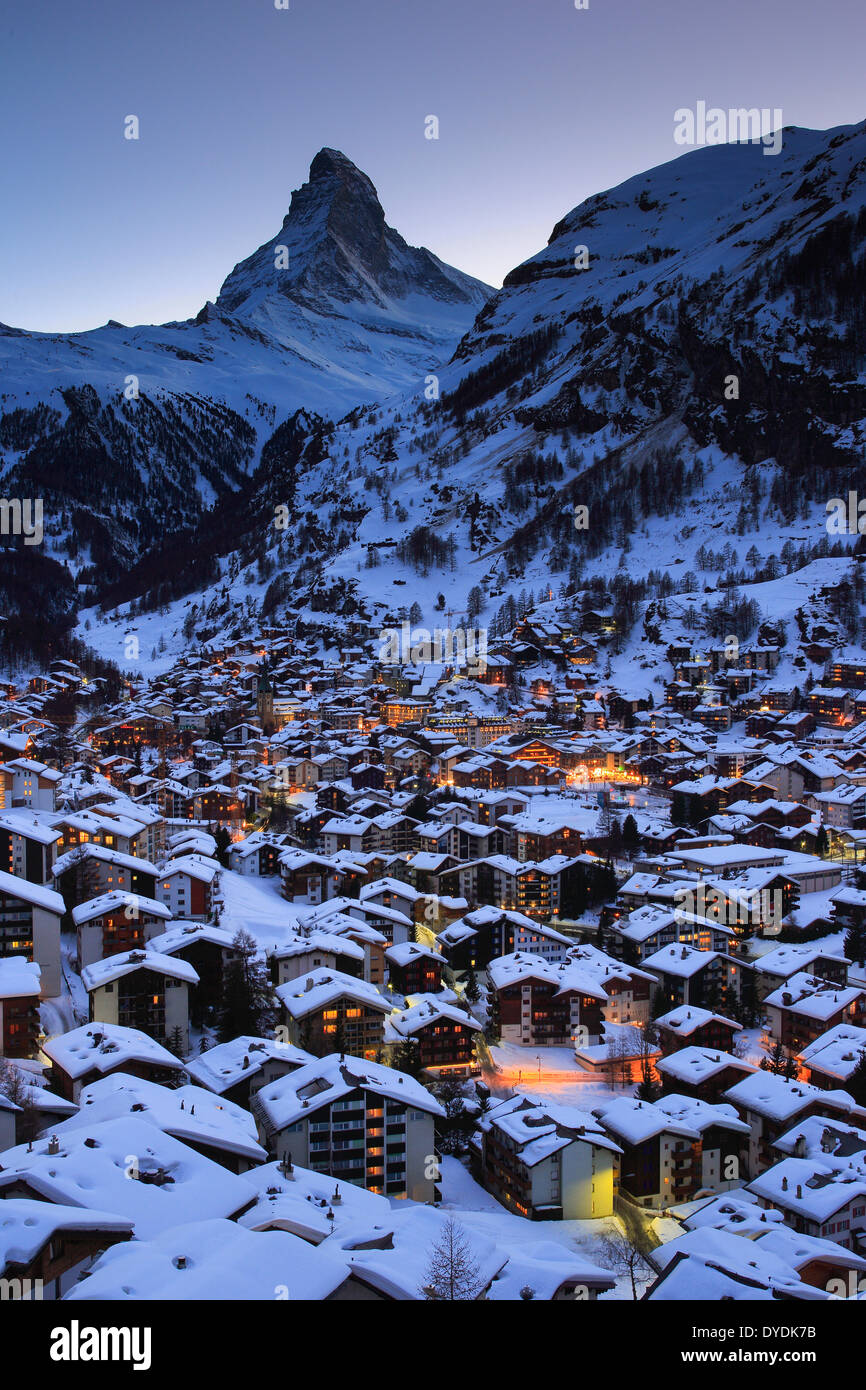 Evening dusk night Alps view lighting investigation mountain mountains ...