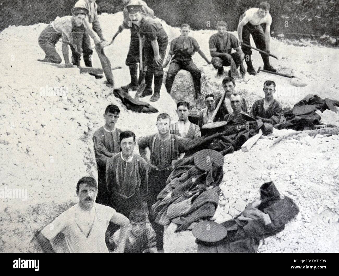 Yorkshire recruits getting ready for active service at the front. Men ...