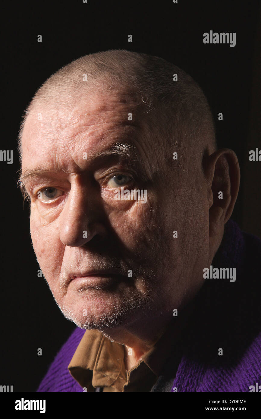 Serious old man hi-res stock photography and images - Alamy