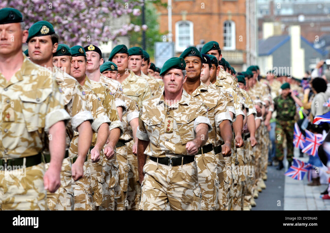 Royal marines commando hi-res stock photography and images - Alamy