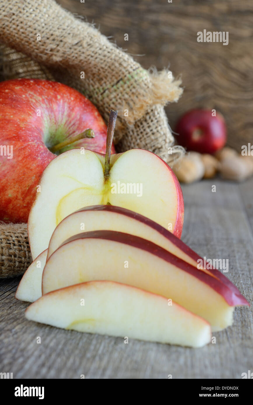 Golden delicious red delicious hi-res stock photography and images - Alamy