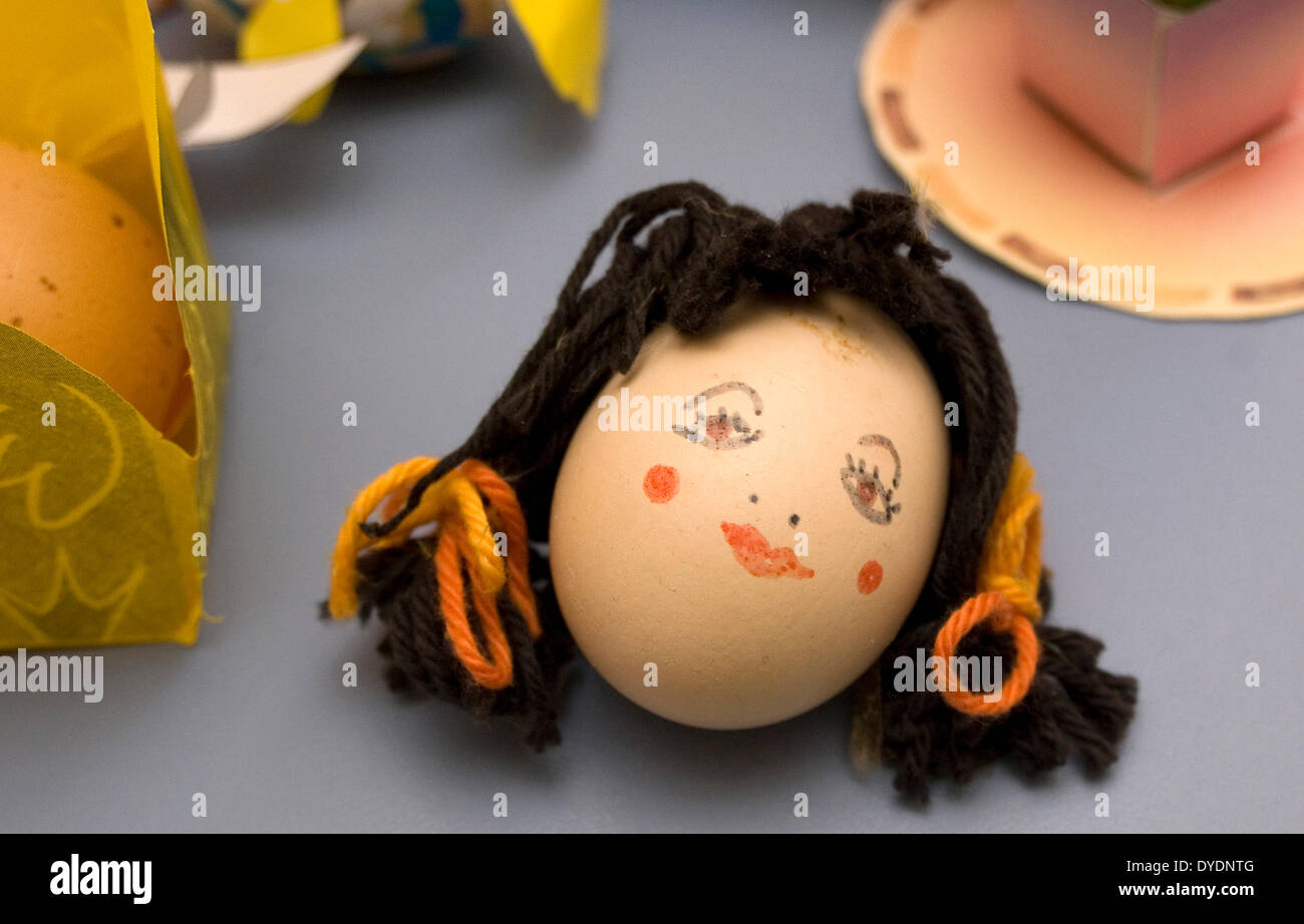 Egg tapping bulgaria hi-res stock photography and images - Alamy