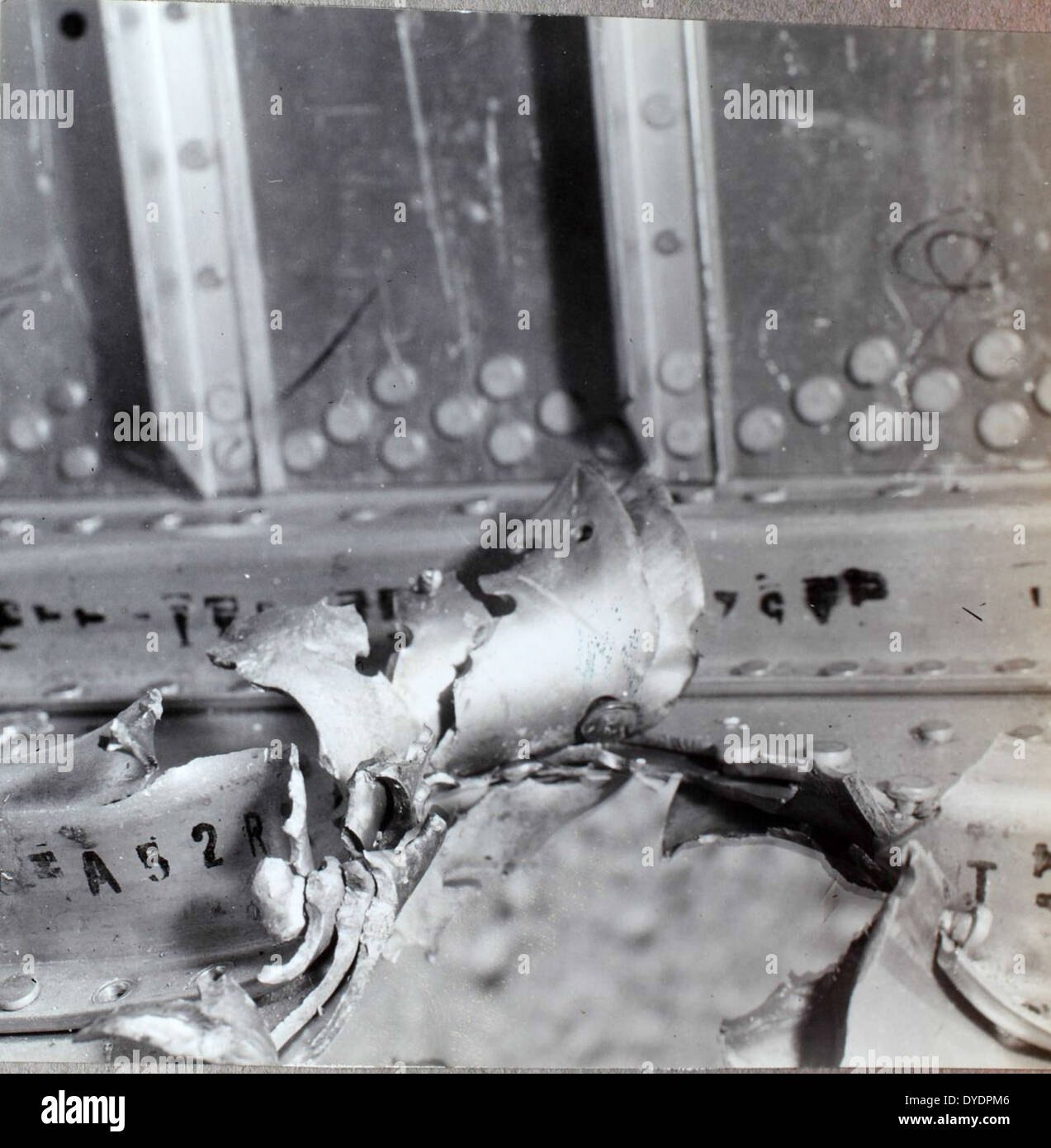 Damaged aircraft hi-res stock photography and images - Alamy