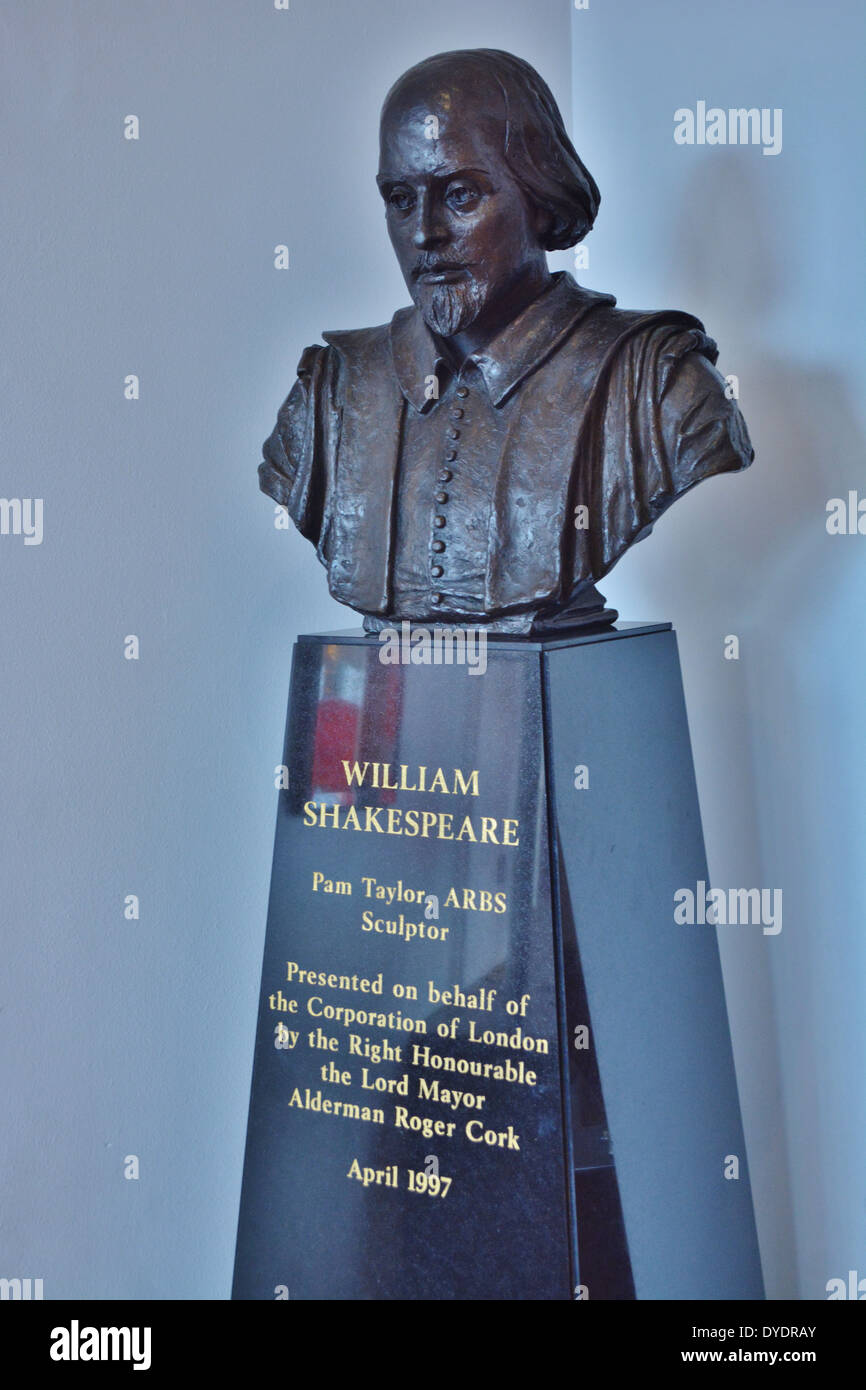 Shakespeare head statue hi-res stock photography and images - Alamy