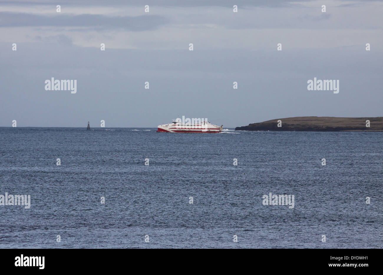 Gills bay ferry orkney hi-res stock photography and images - Alamy