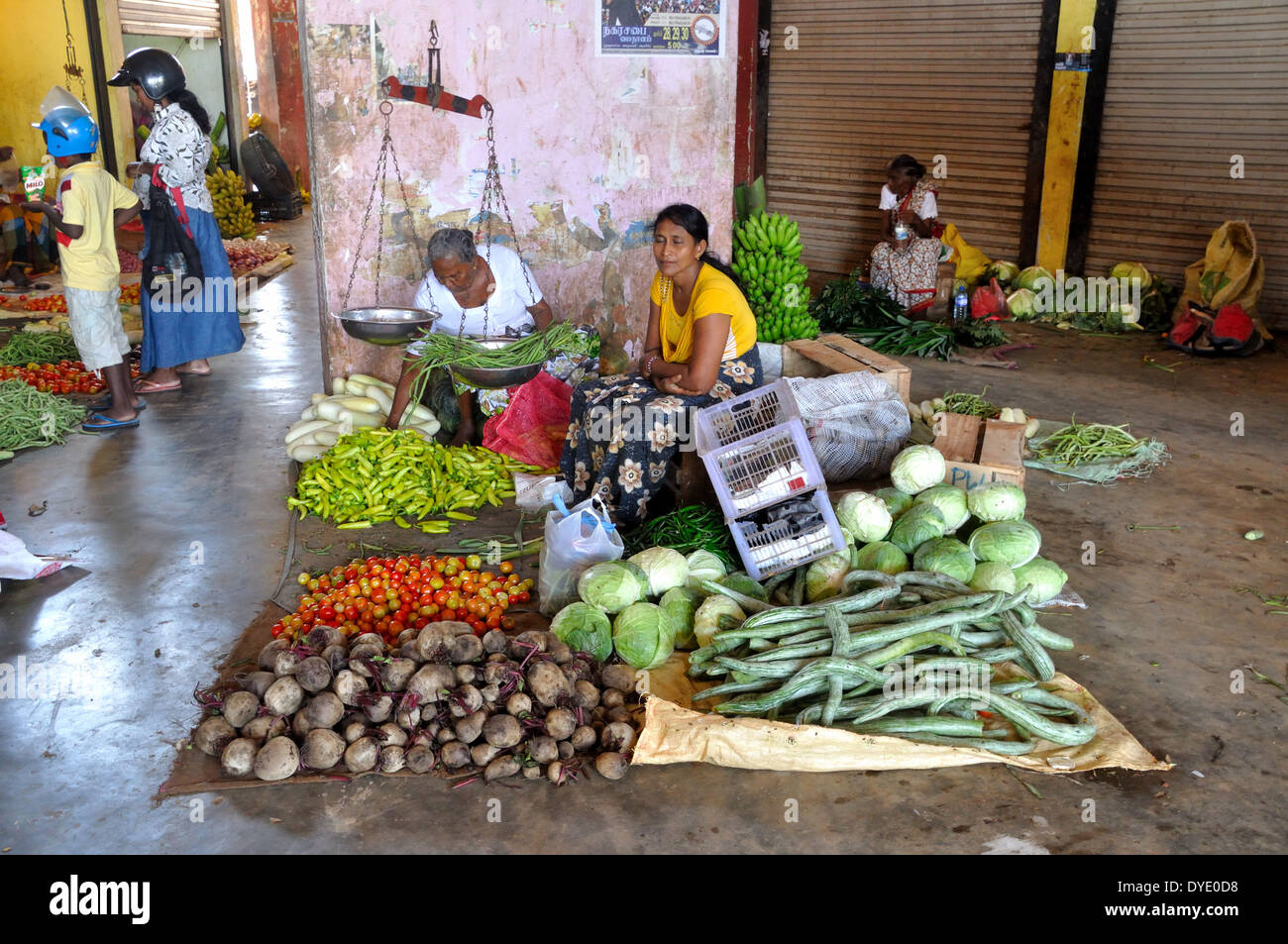 Fruit and vegetable market, Trincomalee, Sri Lanka Stock Photo - Alamy