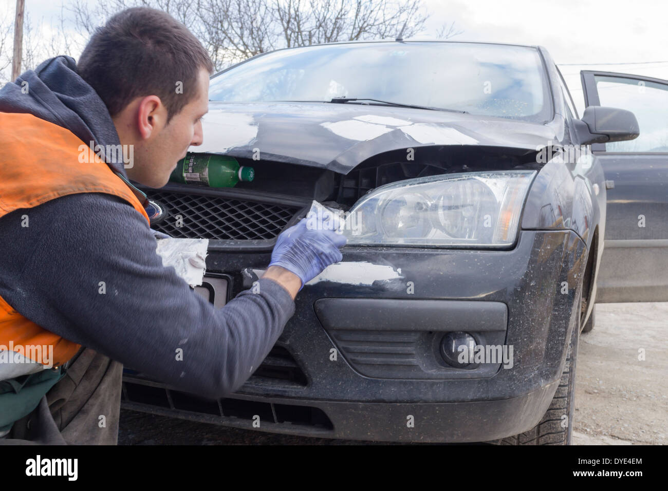 Car damage hi-res stock photography and images - Alamy