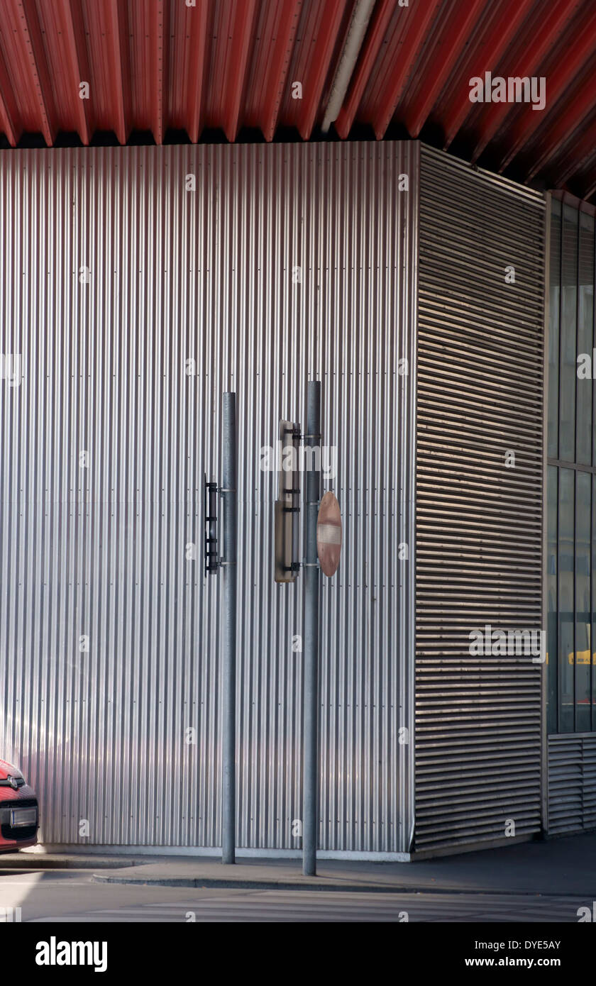 Corrugated metal facade Stock Photo - Alamy