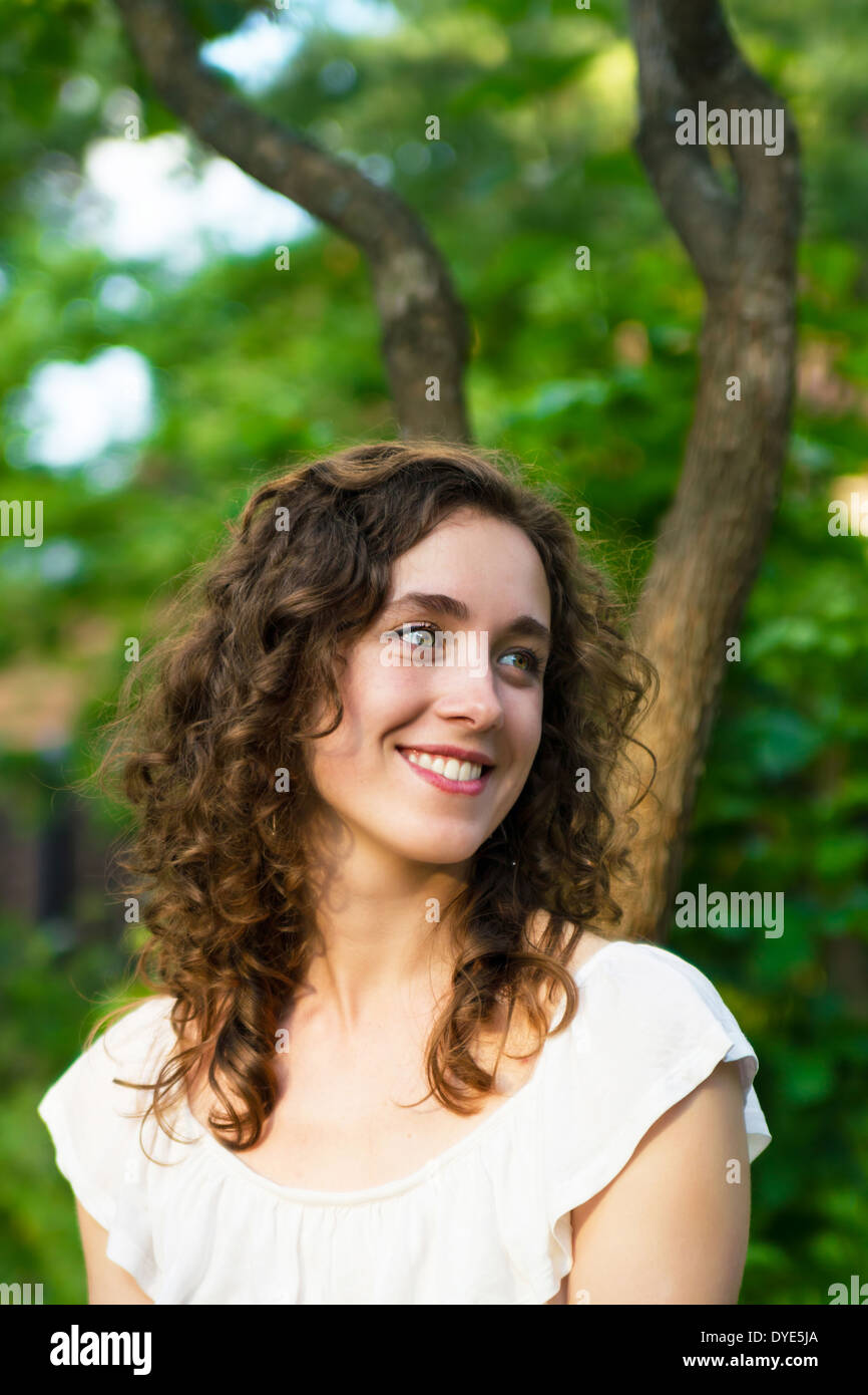 Pretty woman outdoor hi-res stock photography and images - Alamy