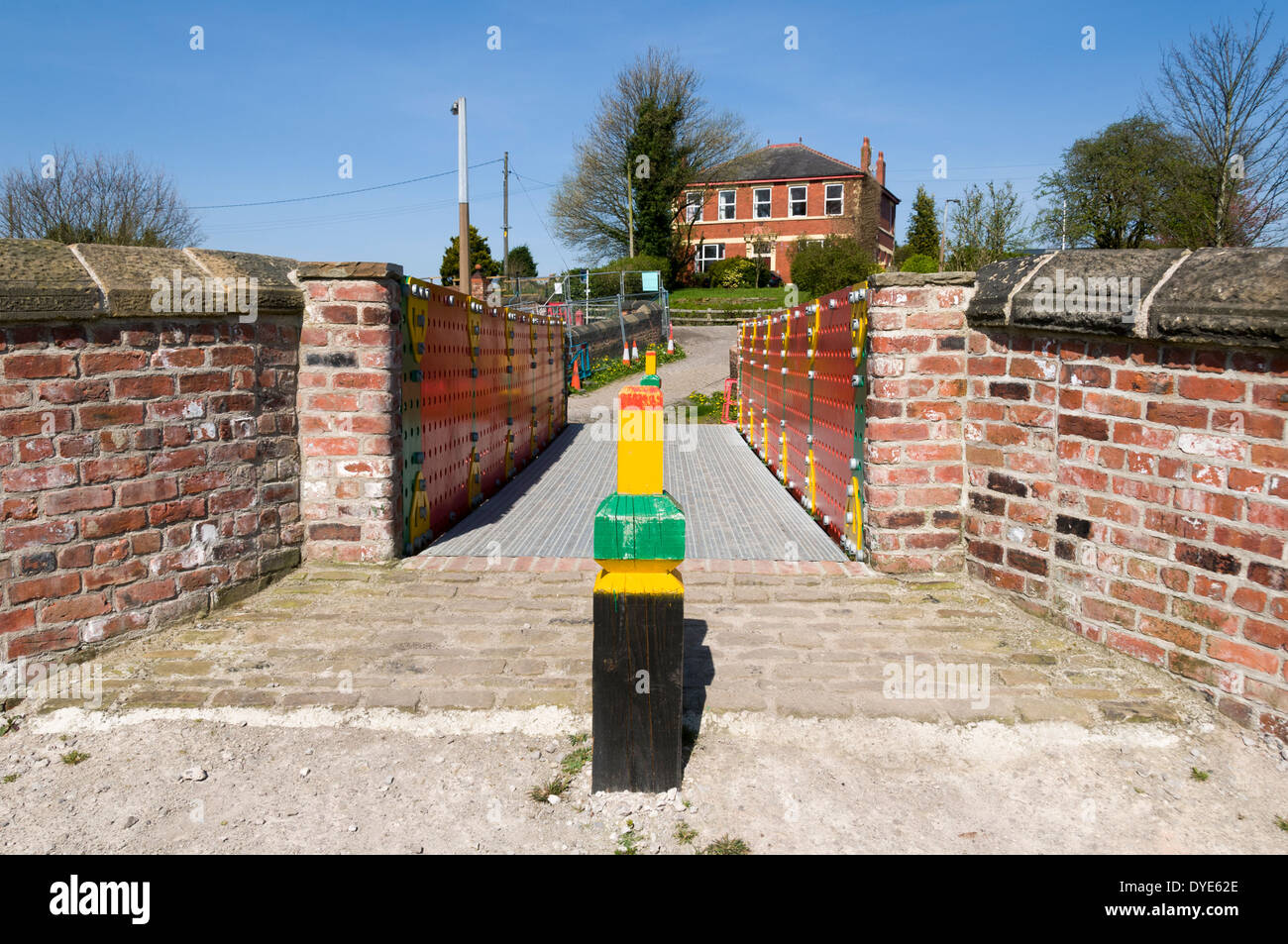 The Meccano Bridge over the Manchester Bolton & Bury Canal at Nob End ...