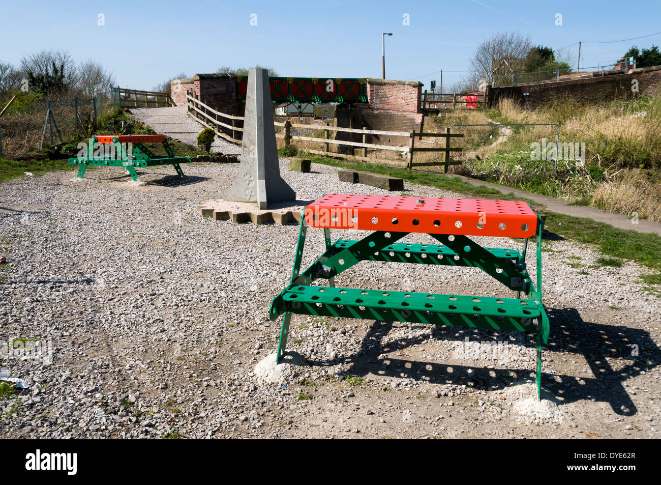 Picnic area at the Meccano Bridge, Manchester Bolton & Bury Canal, Nob ...