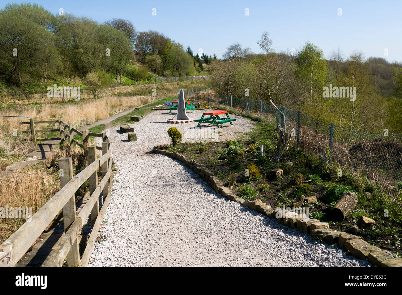 Picnic area at the Meccano Bridge, Manchester Bolton & Bury Canal, Nob ...