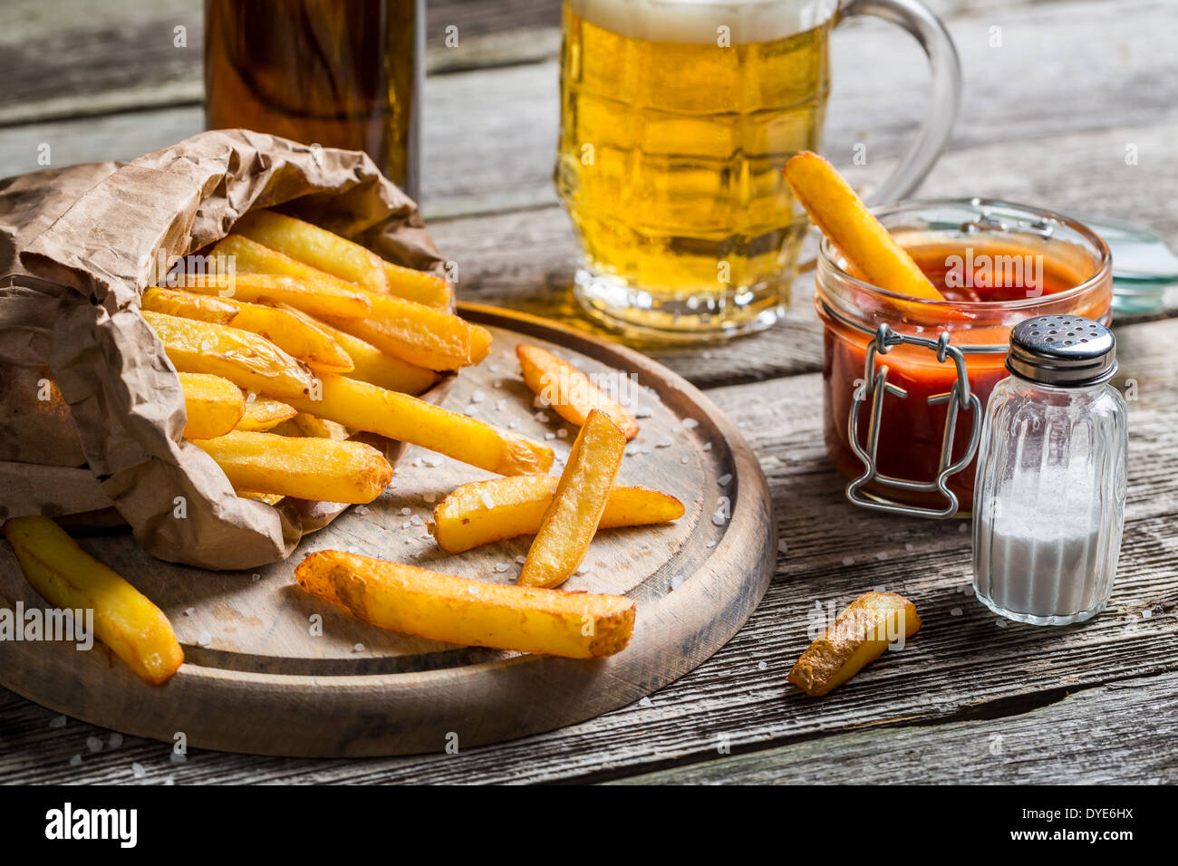 Homemade fresh fries with beer Stock Photo - Alamy