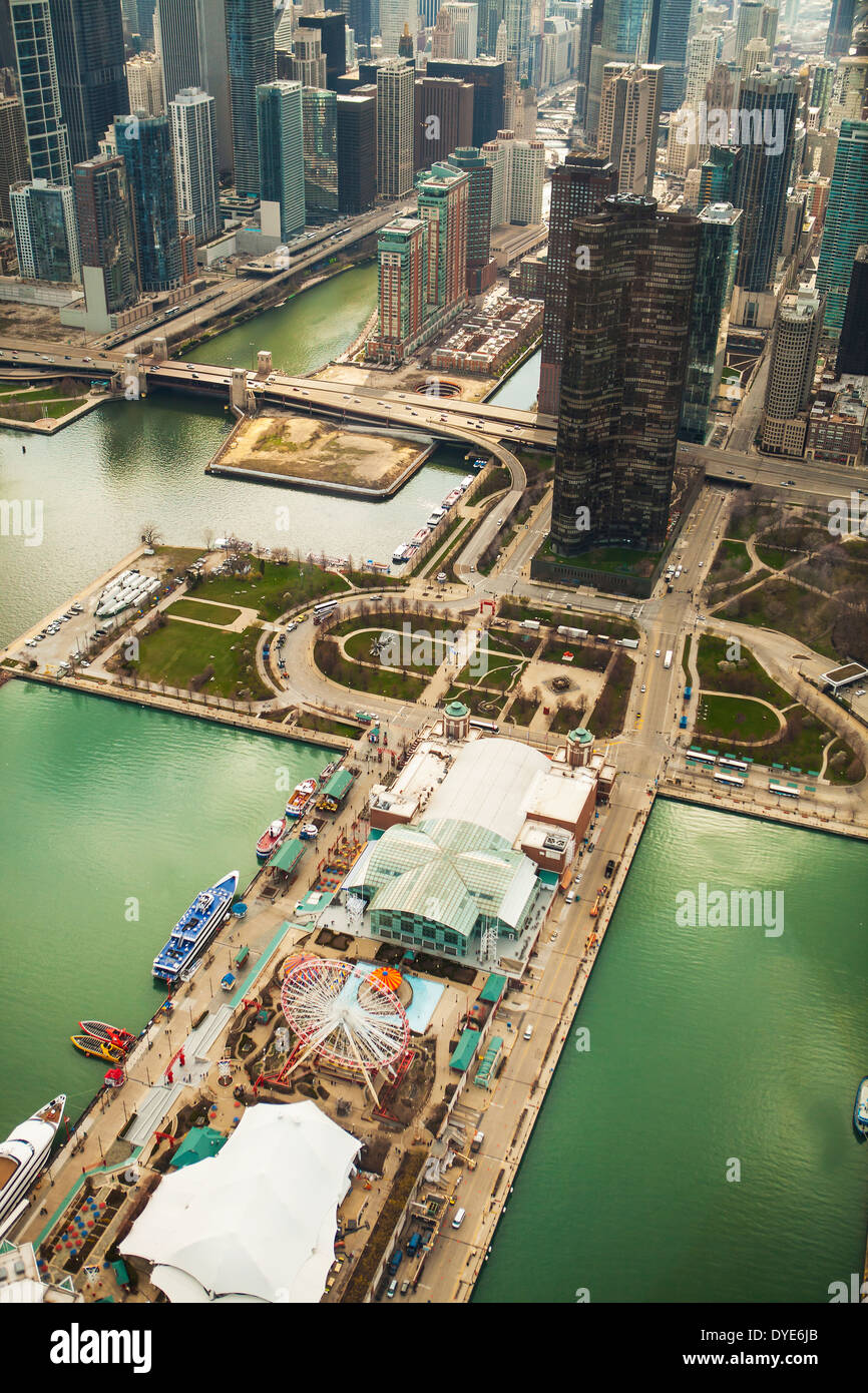 Chicago navy pier hi-res stock photography and images - Alamy