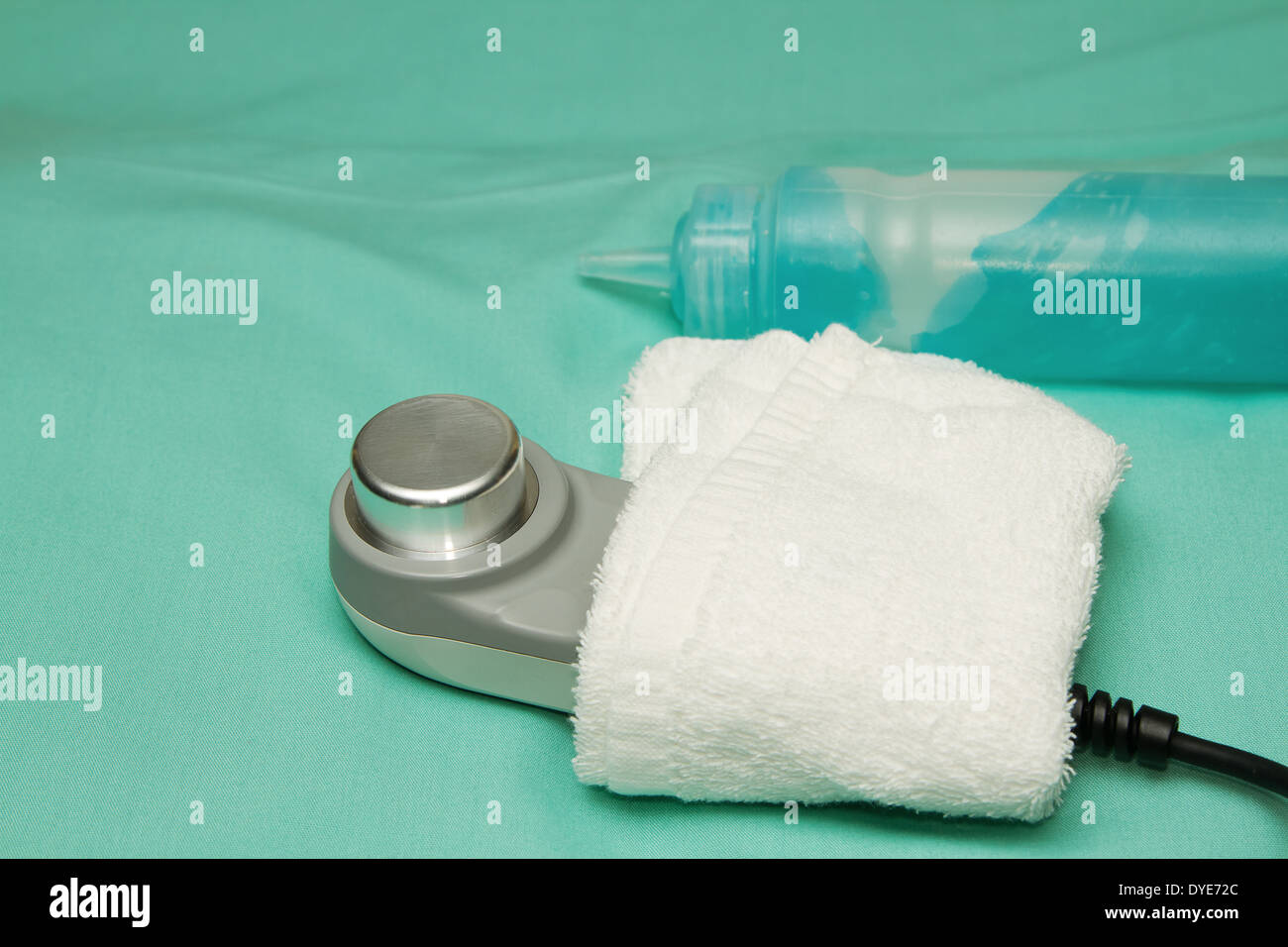 Ultrasound gel hi-res stock photography and images - Alamy