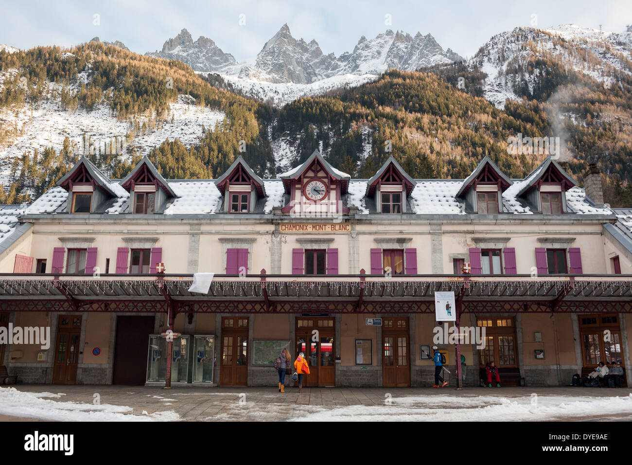 French historic train station hi-res stock photography and images - Alamy