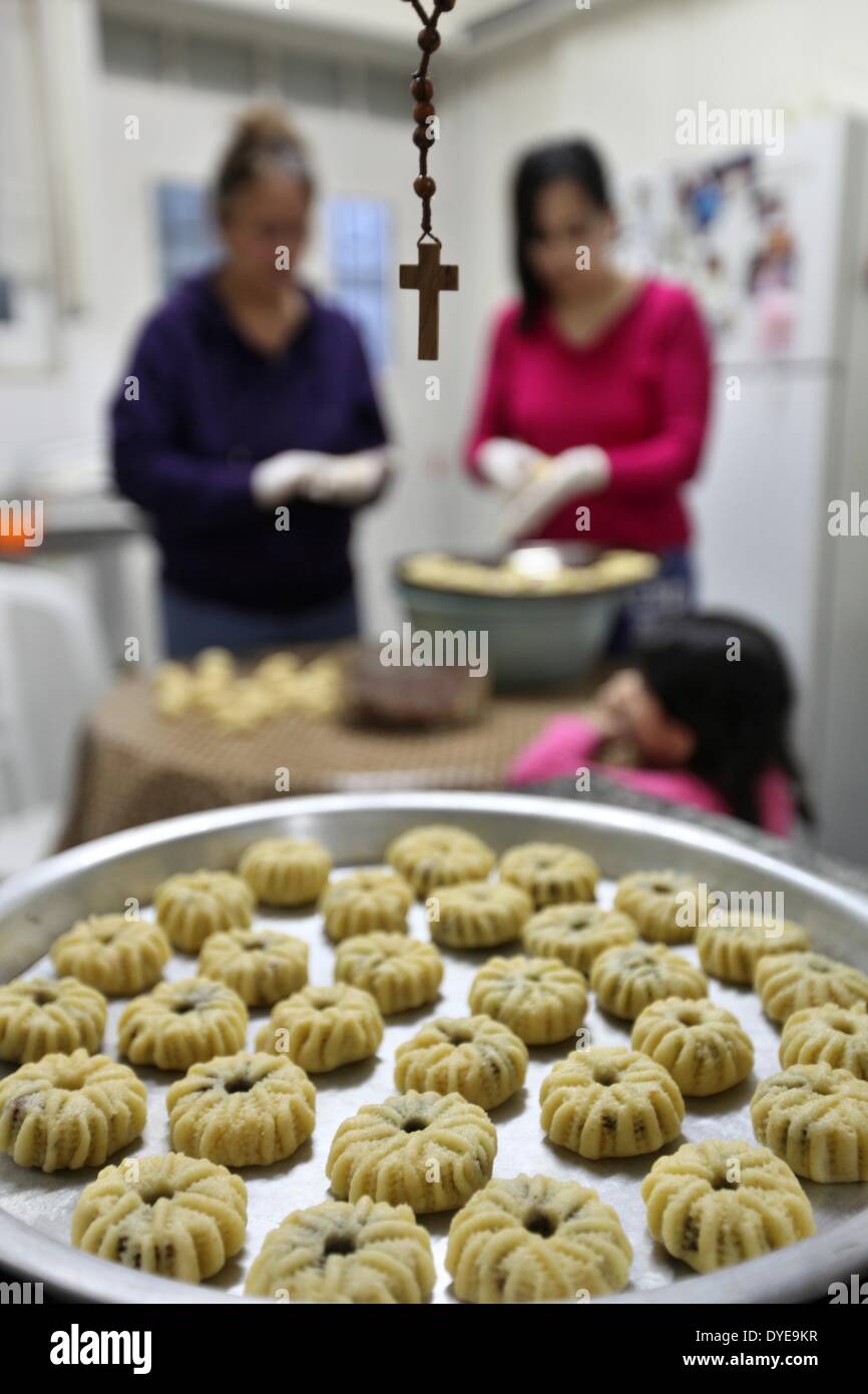 Bethlehem, Bethlehem. 15th Apr, 2014. Palestinian Christians prepare ...