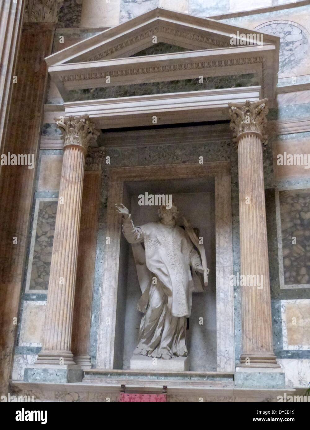 Scenes from the Pantheon (Rome). An ancient Roman temple dedicated to ...