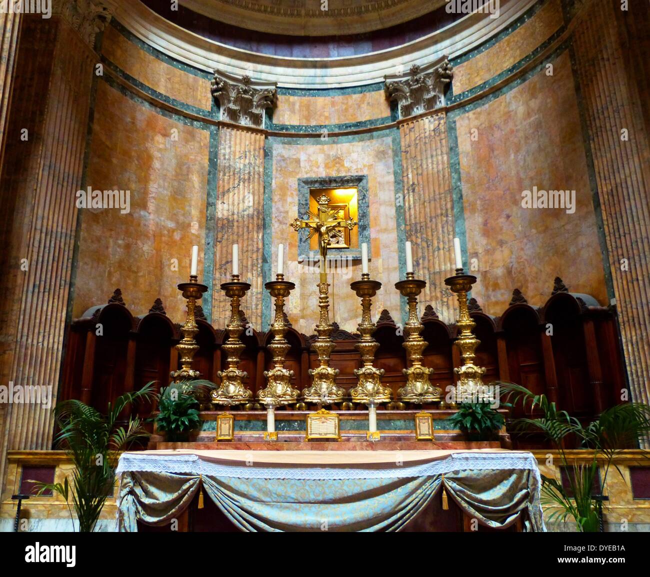 Scenes from the Pantheon (Rome). An ancient Roman temple dedicated to ...