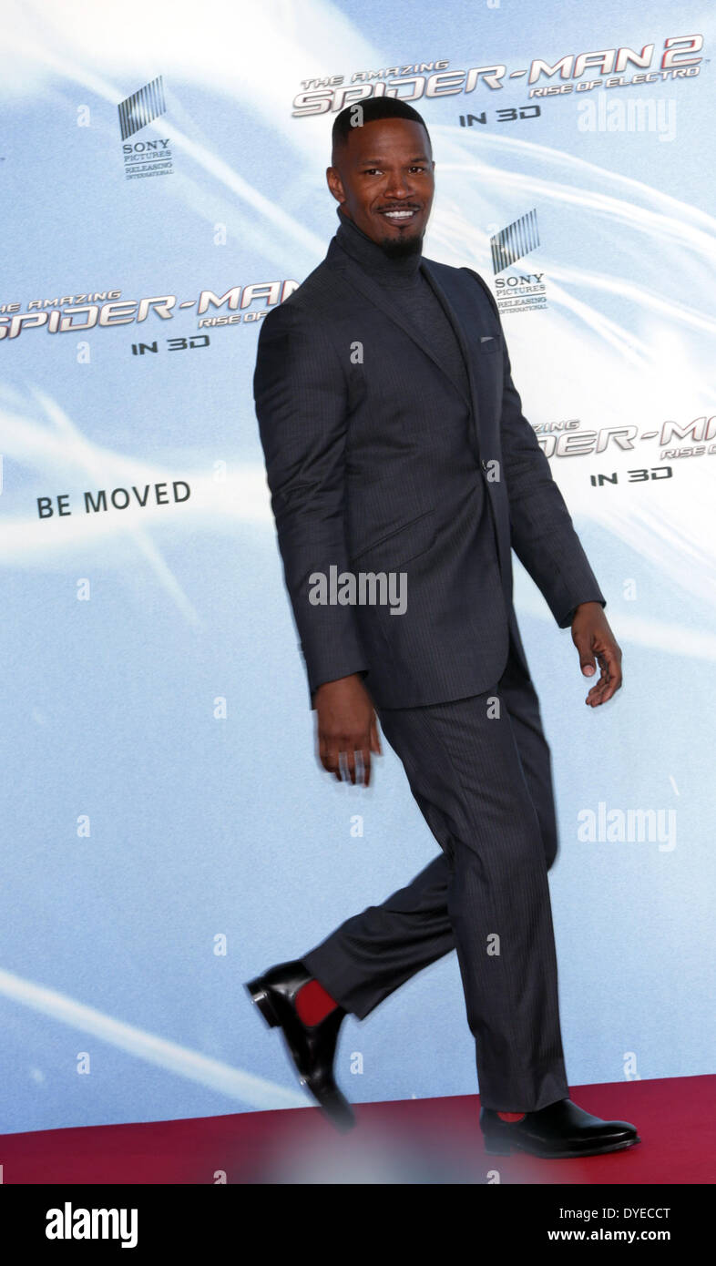 Berlin, Germany. 15th Apr, 2014. US actor Jamie Foxx arrives for the ...