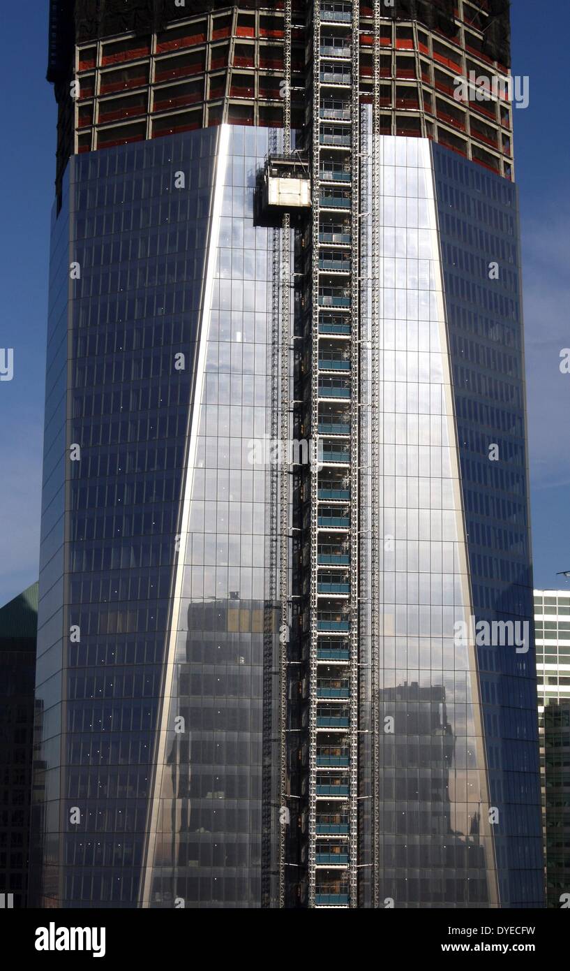 One World Trade Centre 104 story building at the site of the former ...