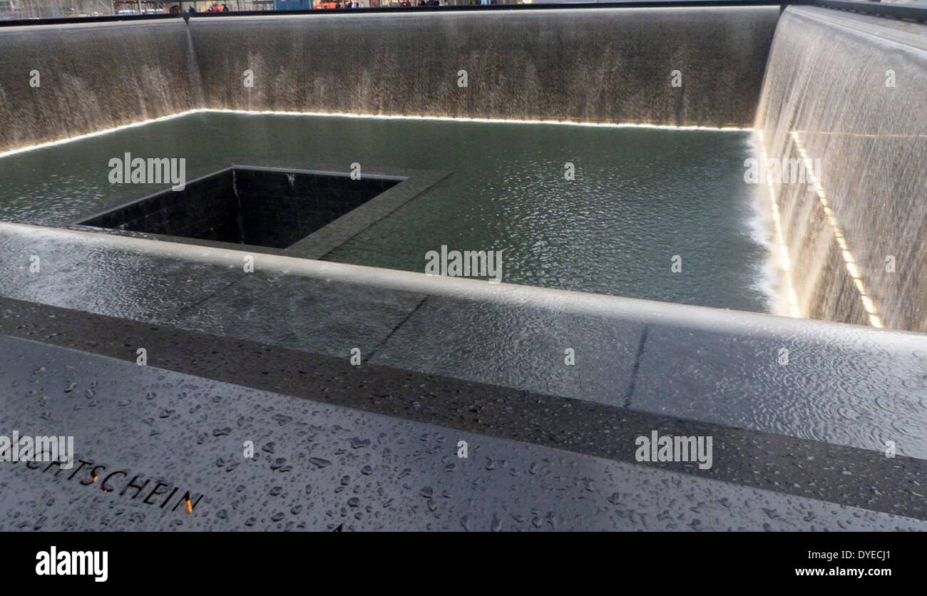 Memorial Ground Zero Names Twin Towers Monument Usa Terrorism High ...