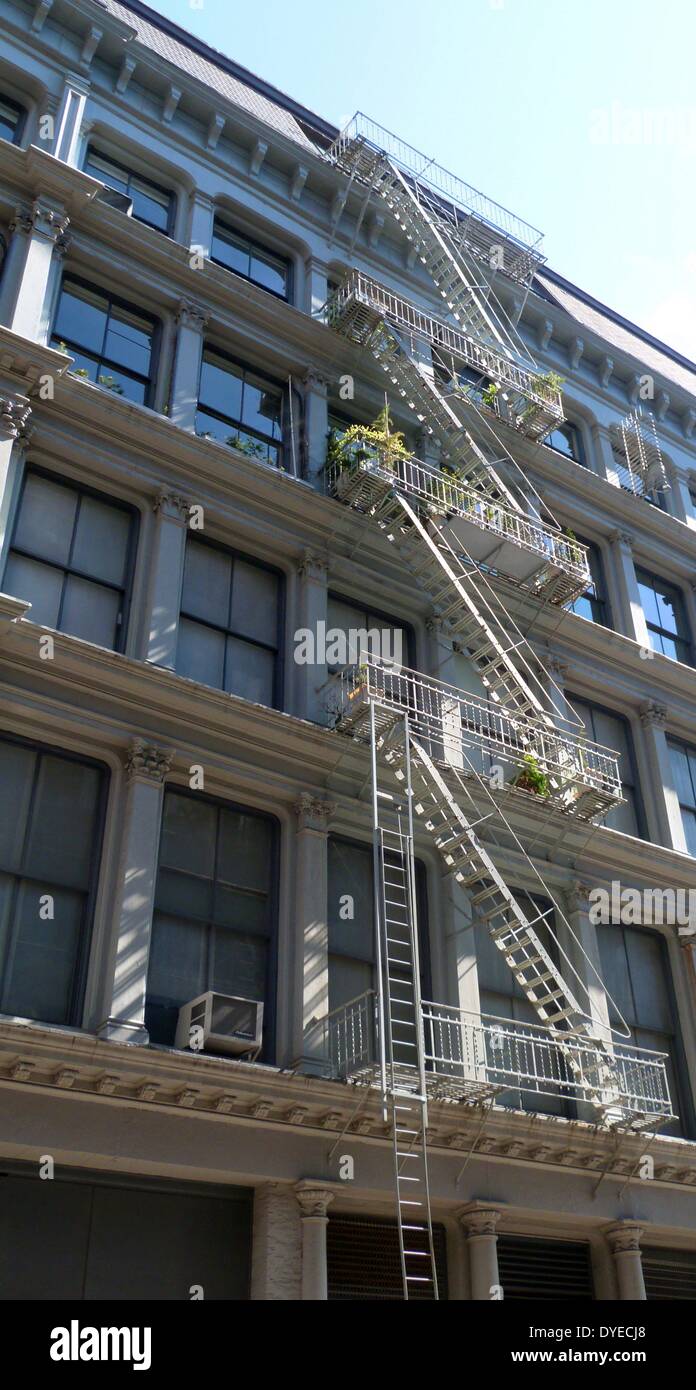 New York City Tenement Buildings Stock Photos & New York City Tenement ...