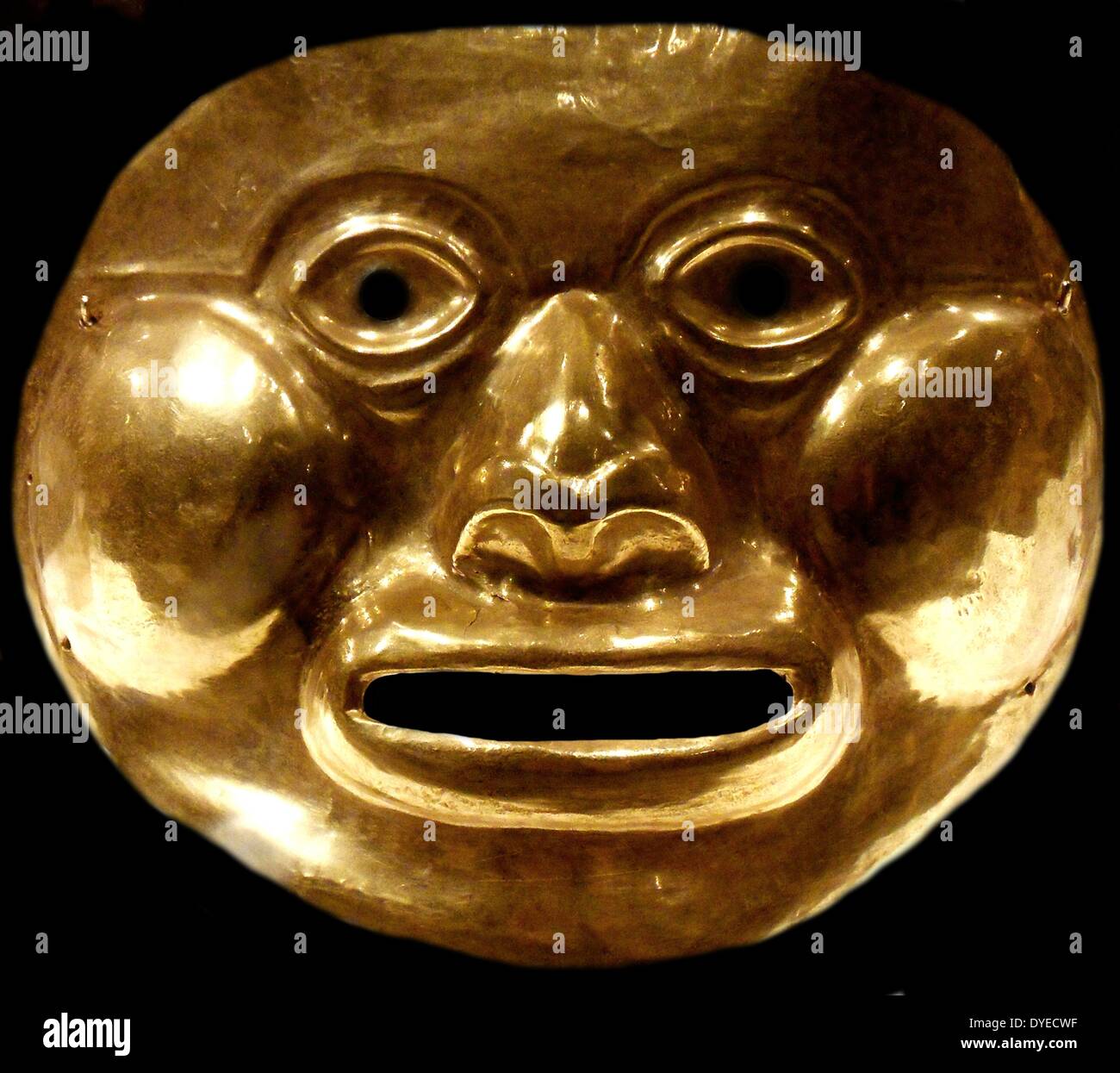 Funerary Mask 5th Century B.C. Hammered Gold Stock Photo - Alamy