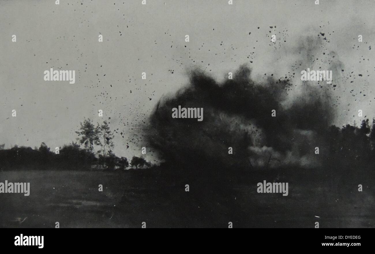 Wwi explosion hi-res stock photography and images - Alamy