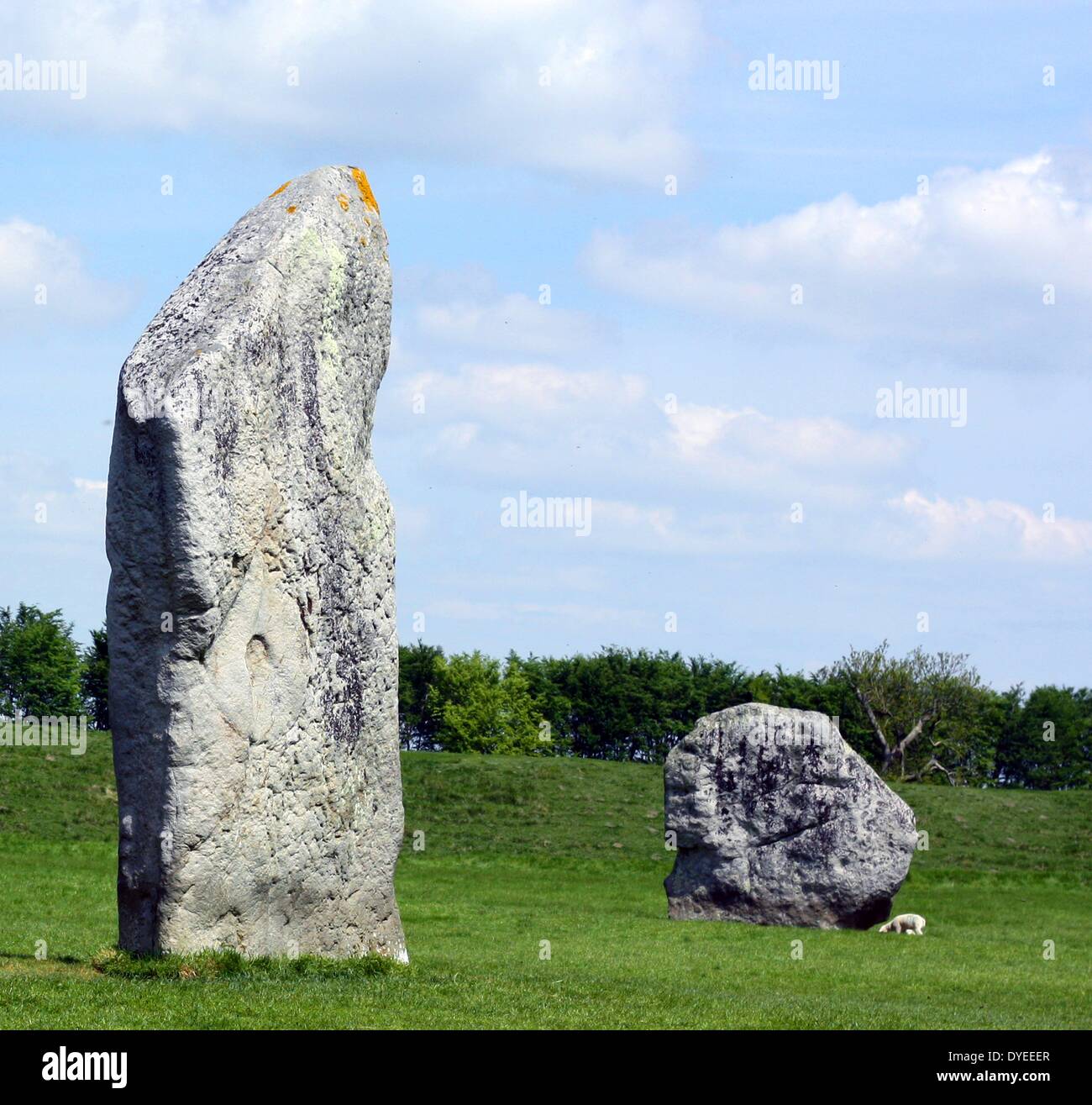 Avebury avebury stone neolithic henge monument england stone circle hi ...