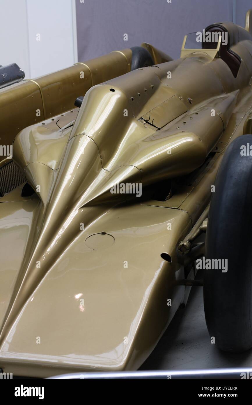 Golden Arrow 1929. Driven by Major Henry Segrave in an attempt to break ...