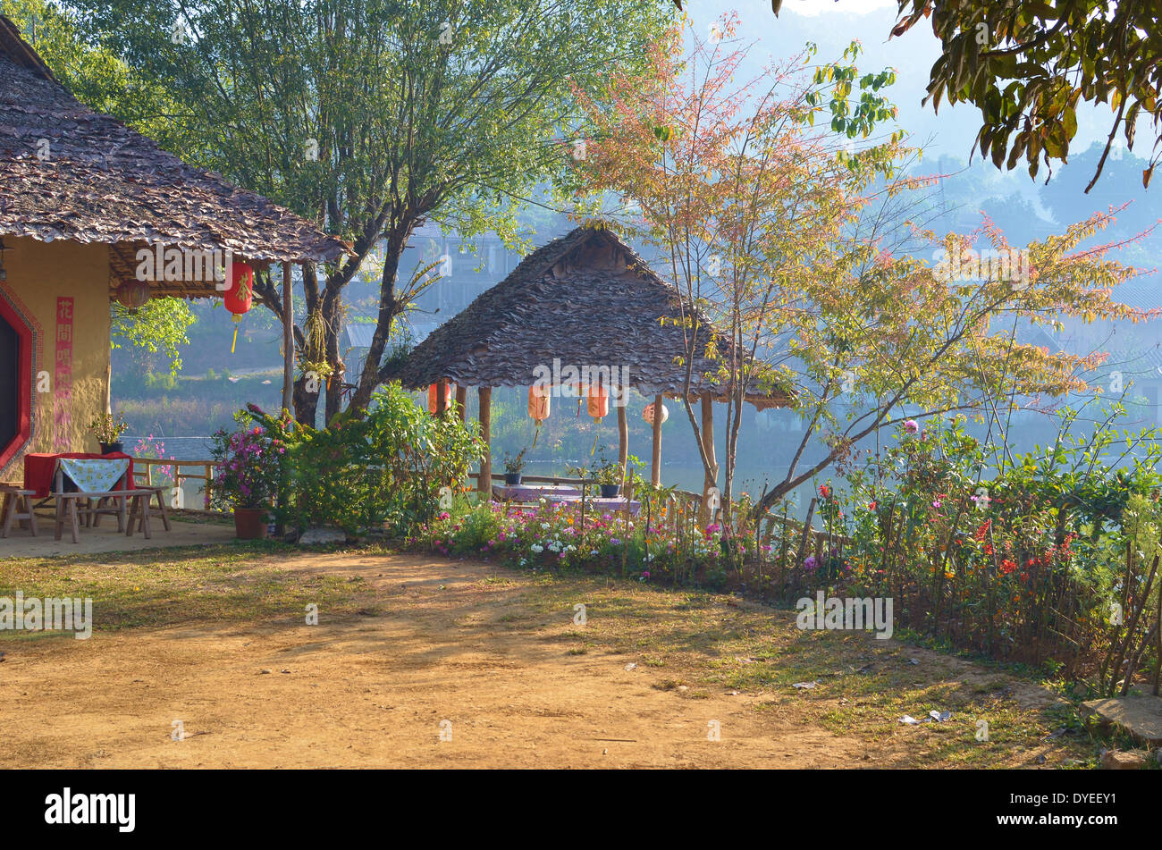 Chinese arbour hi-res stock photography and images - Alamy