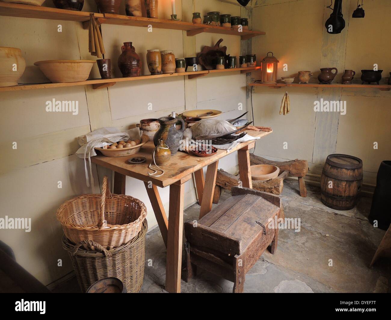 16th century kitchen hi-res stock photography and images - Alamy