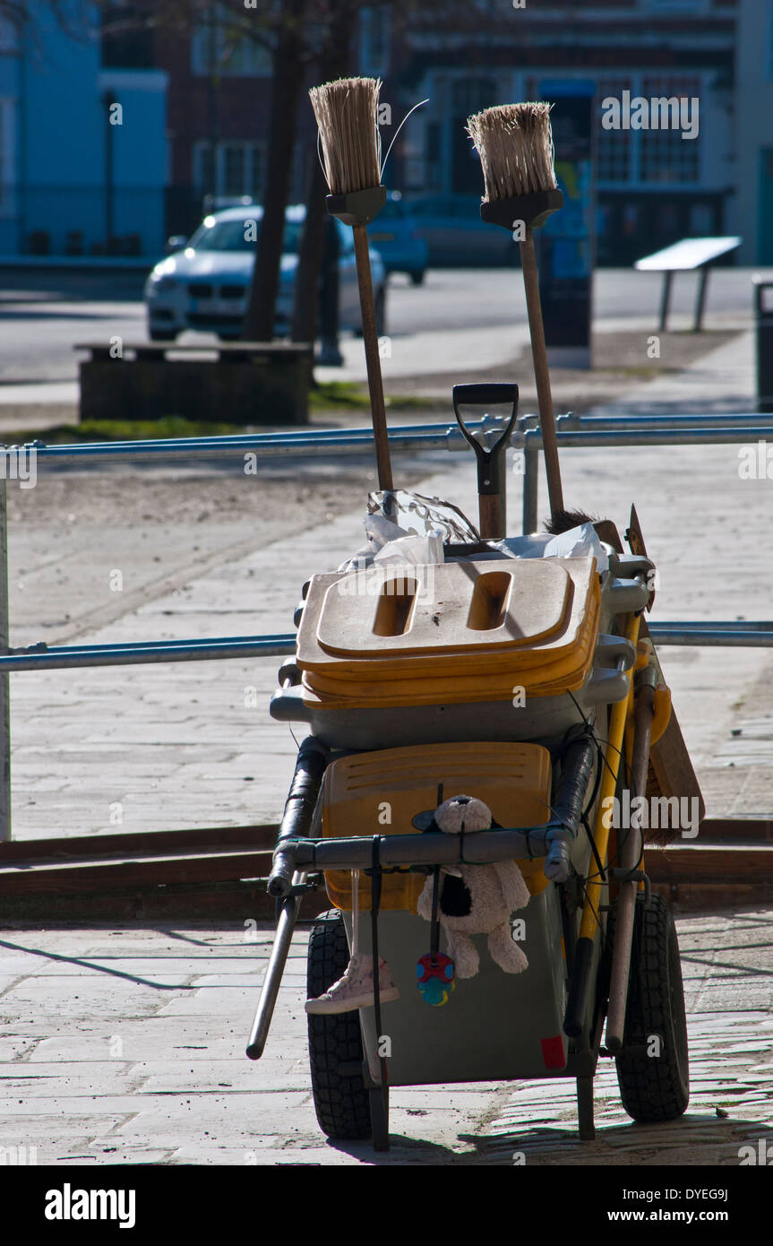 Street sweepers hi-res stock photography and images - Alamy