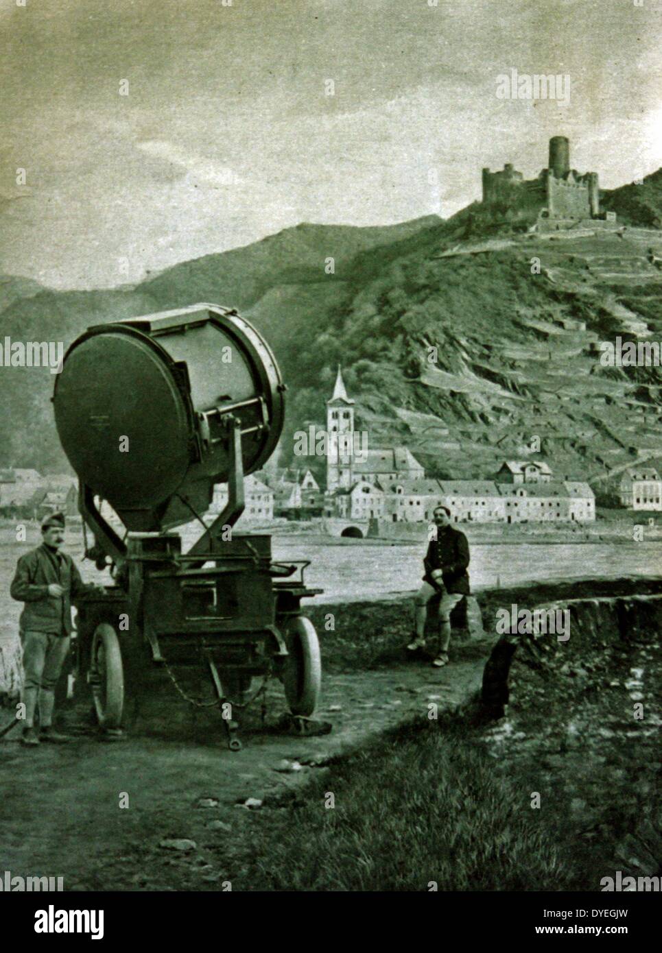 World war searchlight hi-res stock photography and images - Alamy